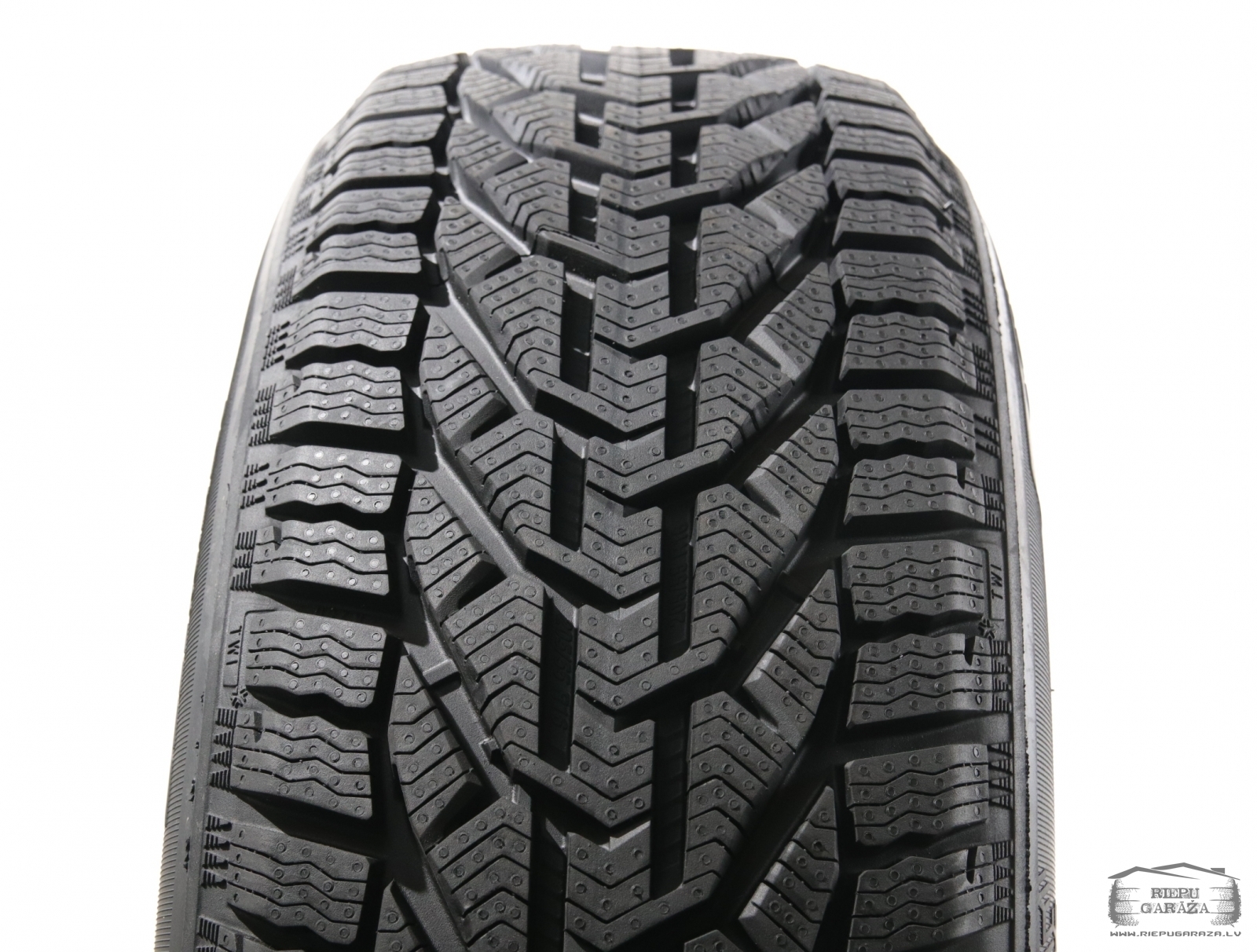 Winter tyres 245/40 R18 Riken Snow