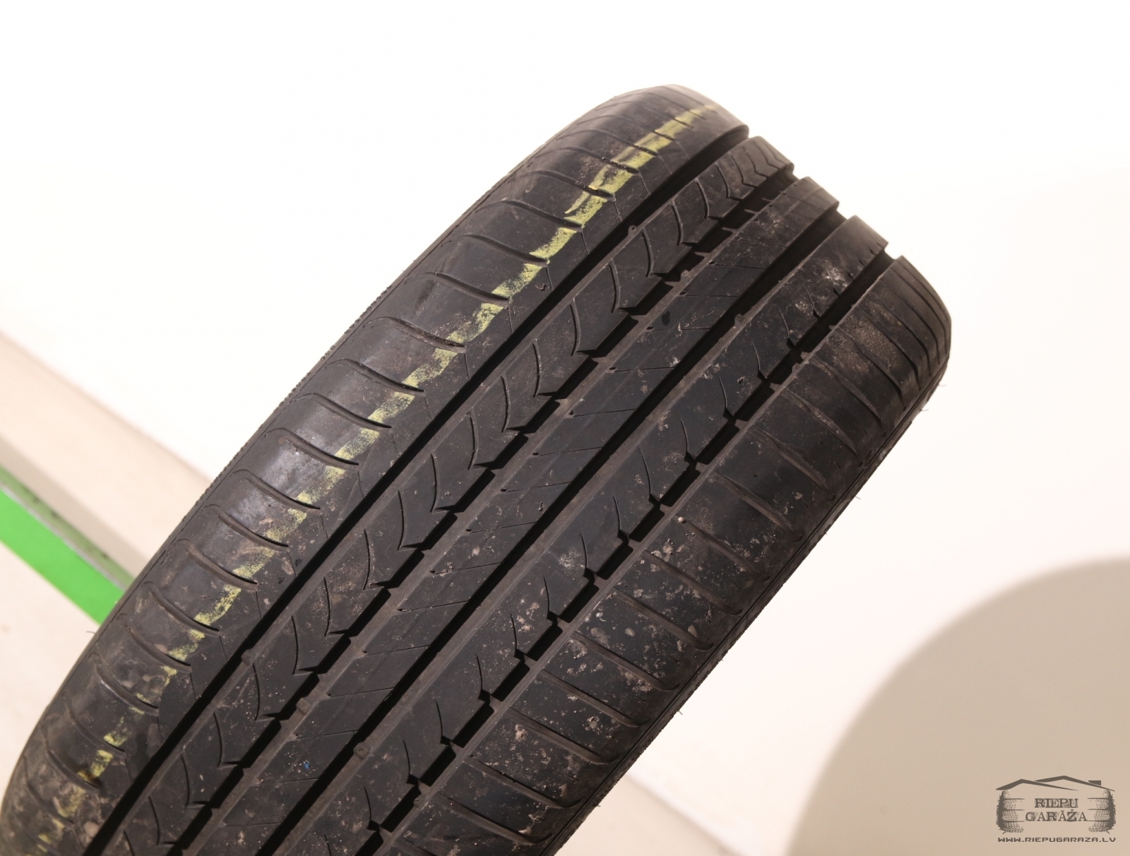 Vasaras riepas 255/40 R18 Goodyear Efficientgrip | Riepu Garāža