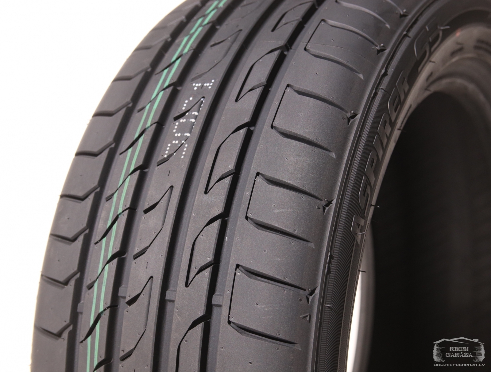 Vasaras riepas 225/50 R17 Luxxan Aspirer S3