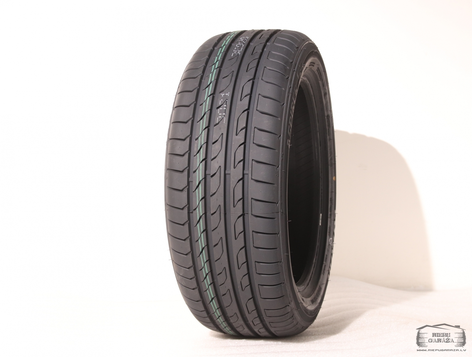 Vasaras riepas 225/50 R17 Luxxan Aspirer S3