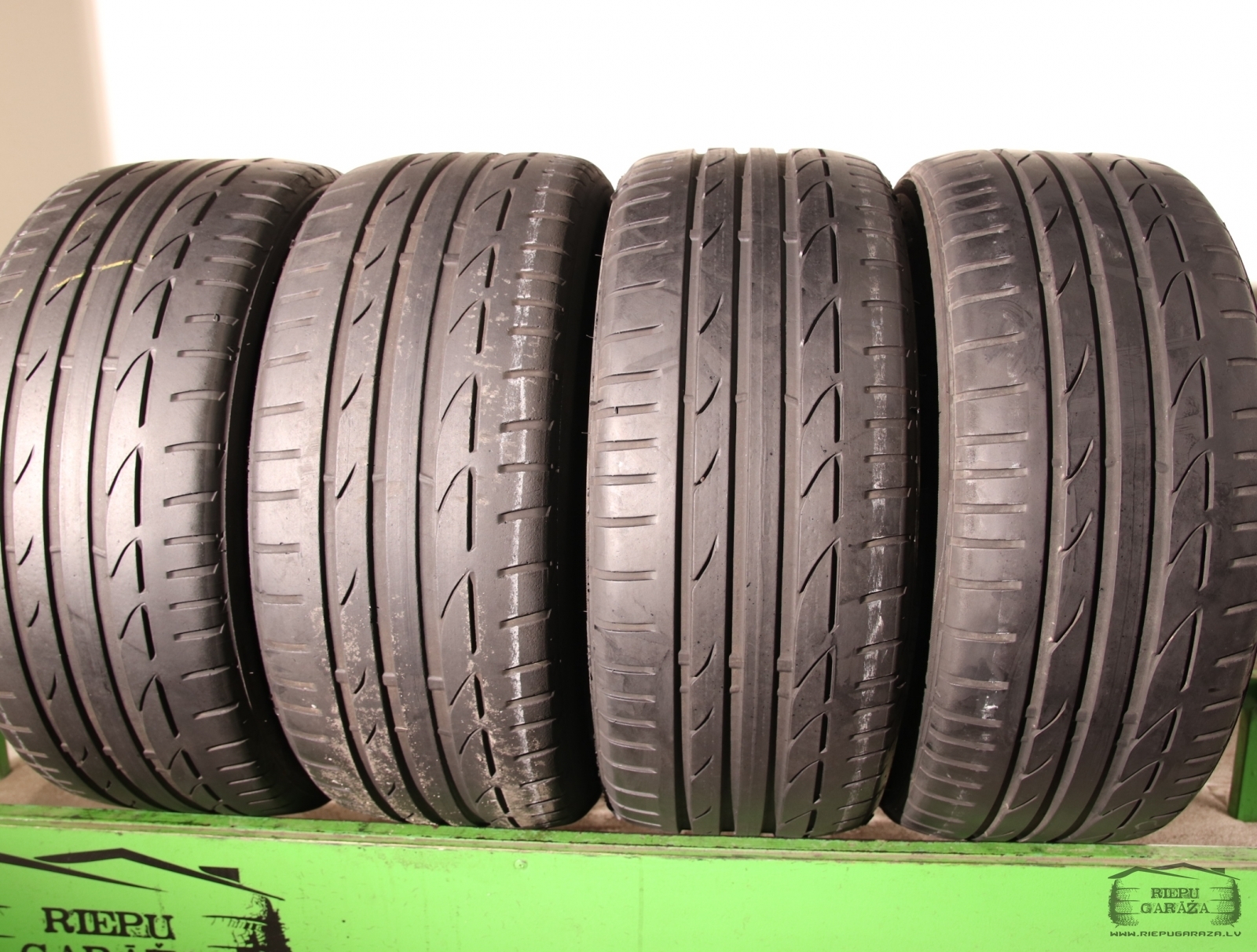 Vasaras riepas 225/40 R18 Bridgestone Potenza S001