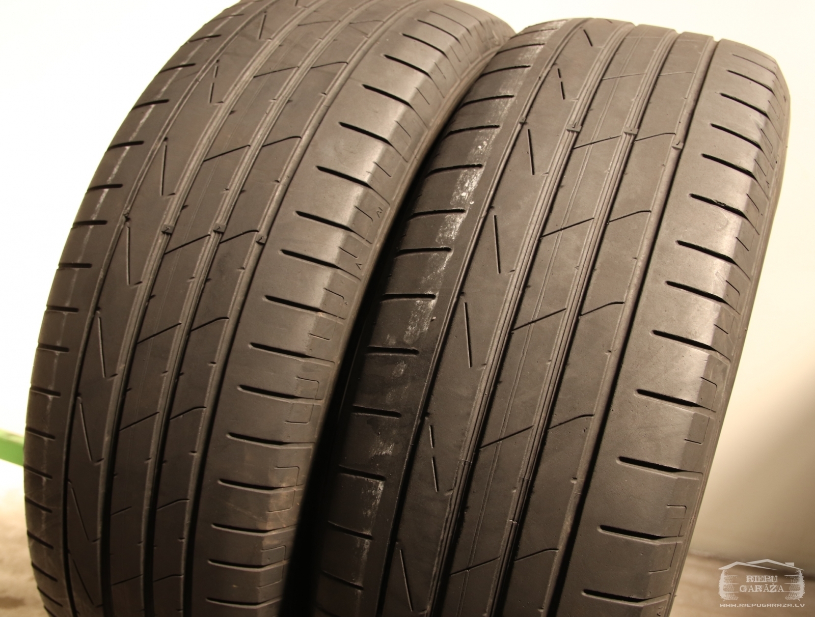 Летние шины 235/65 R17 Hankook Ventus S1 Evo 2 K117A