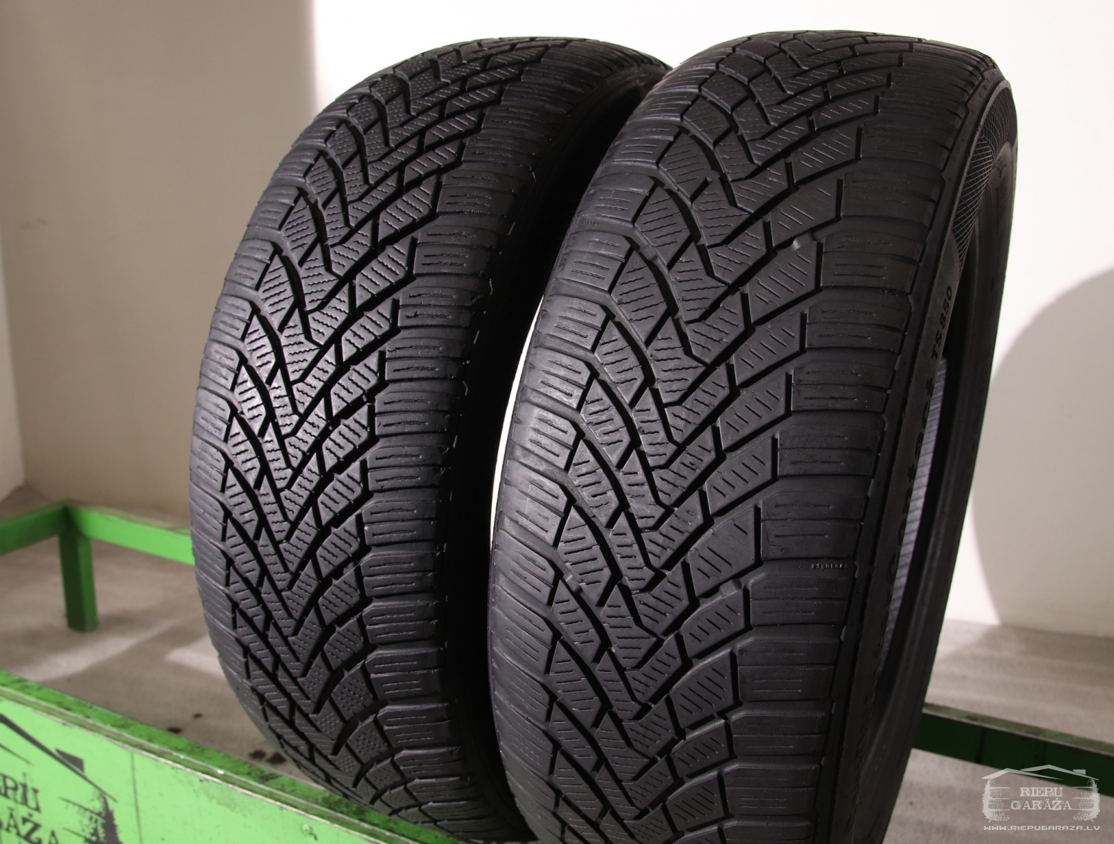 Ziemas riepas 205/55 R16 Continental Conti Winter Contact TS850