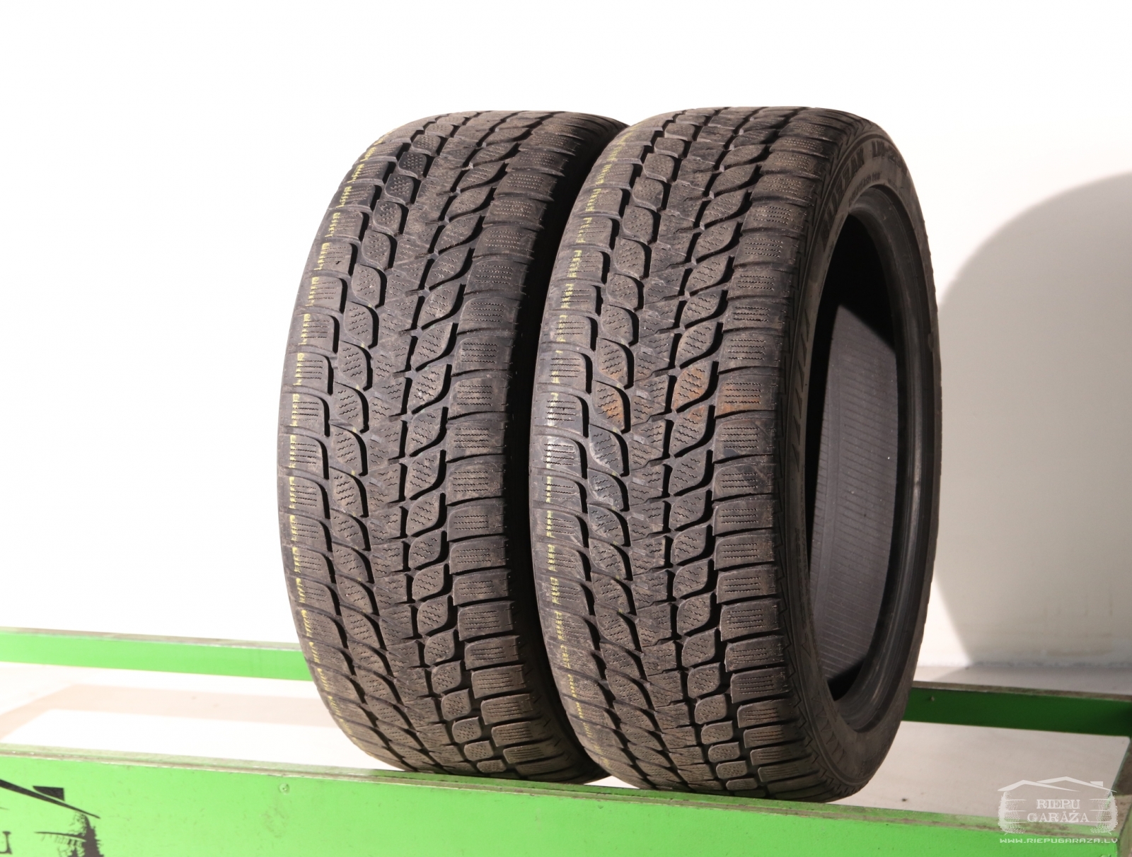 245/45 R19 Bridgestone BLIZZAK LM-25V SUMMER | Riepu Garāža